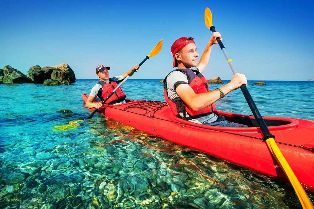 Kayaking for Beginners – Essential Reading for New Paddlers - Paddle ...